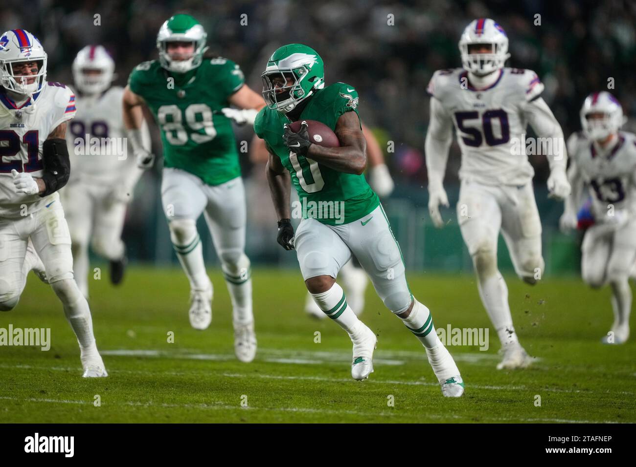Philadelphia Eagles' D'Andre Swift in action an NFL football game ...