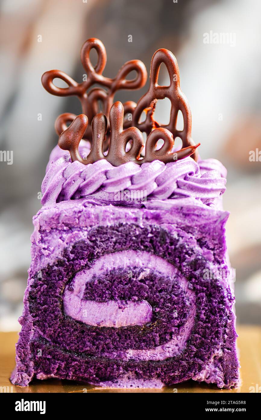 Ube roll hi-res stock photography and images - Alamy