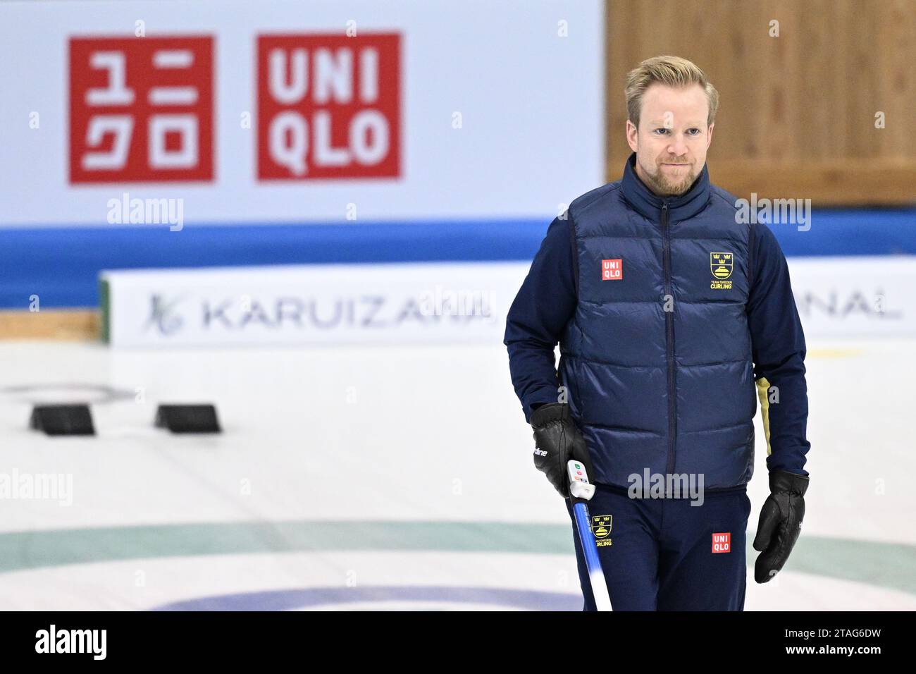 Karuizawa ice park, Nagano, Japan. 1st Dec, 2023. Niklas Edin (Edin ...