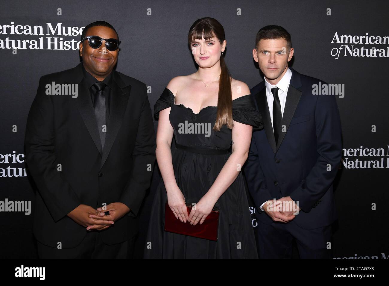 New York, USA. 30th Nov, 2023. (L-R) Kenan Thompson, Chloe Troast, and ...