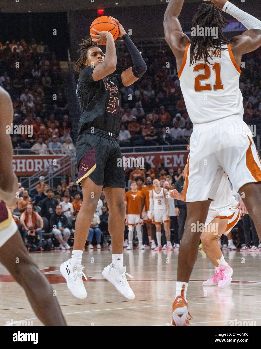 Texas, USA. 30th Nov, 2023. Christian Turner #30 of the Texas State ...