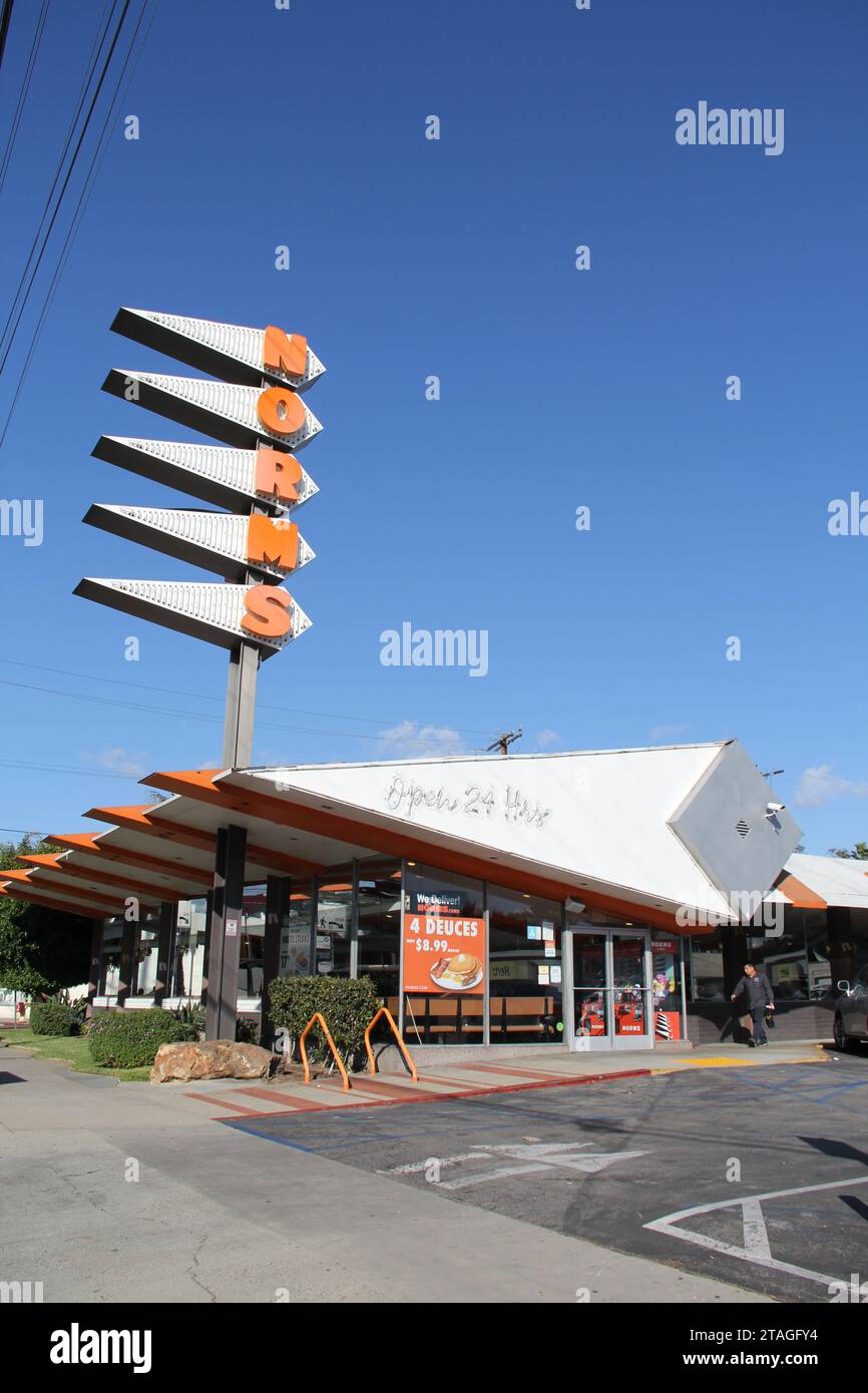 Norms Diner Los Angeles Googie Mid Century Architecture Stock Photo - Alamy