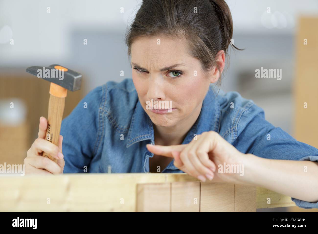 Hit finger with hammer hi-res stock photography and images - Alamy