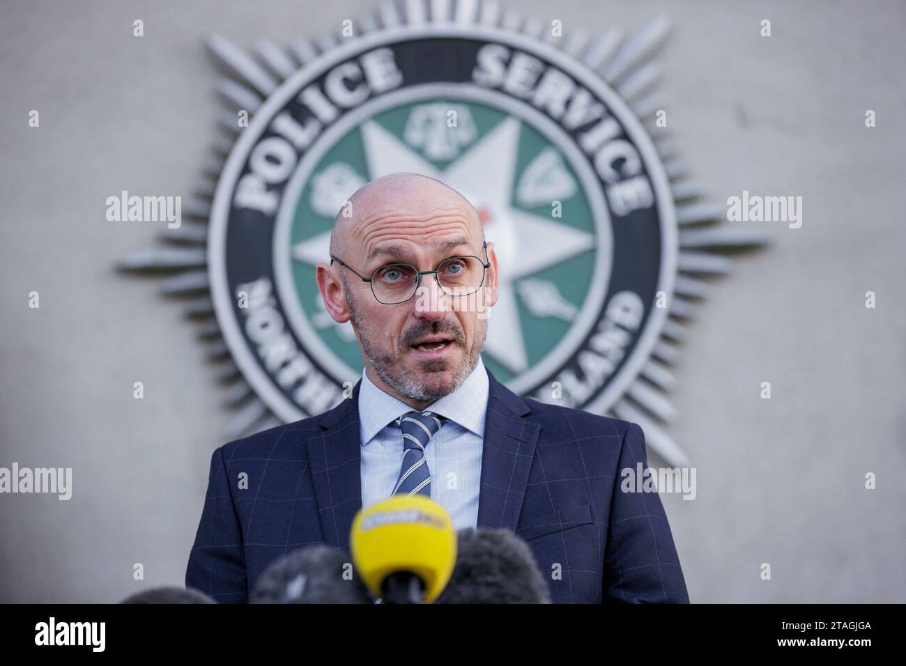 Detective chief inspector anthony hi-res stock photography and images ...