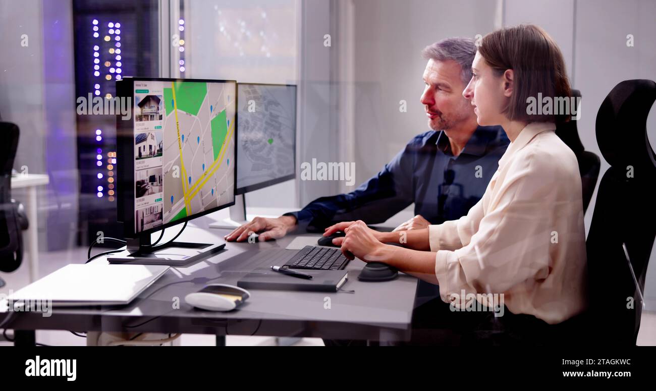 Online Real Estate Search: Find your Dream House Stock Photo - Alamy