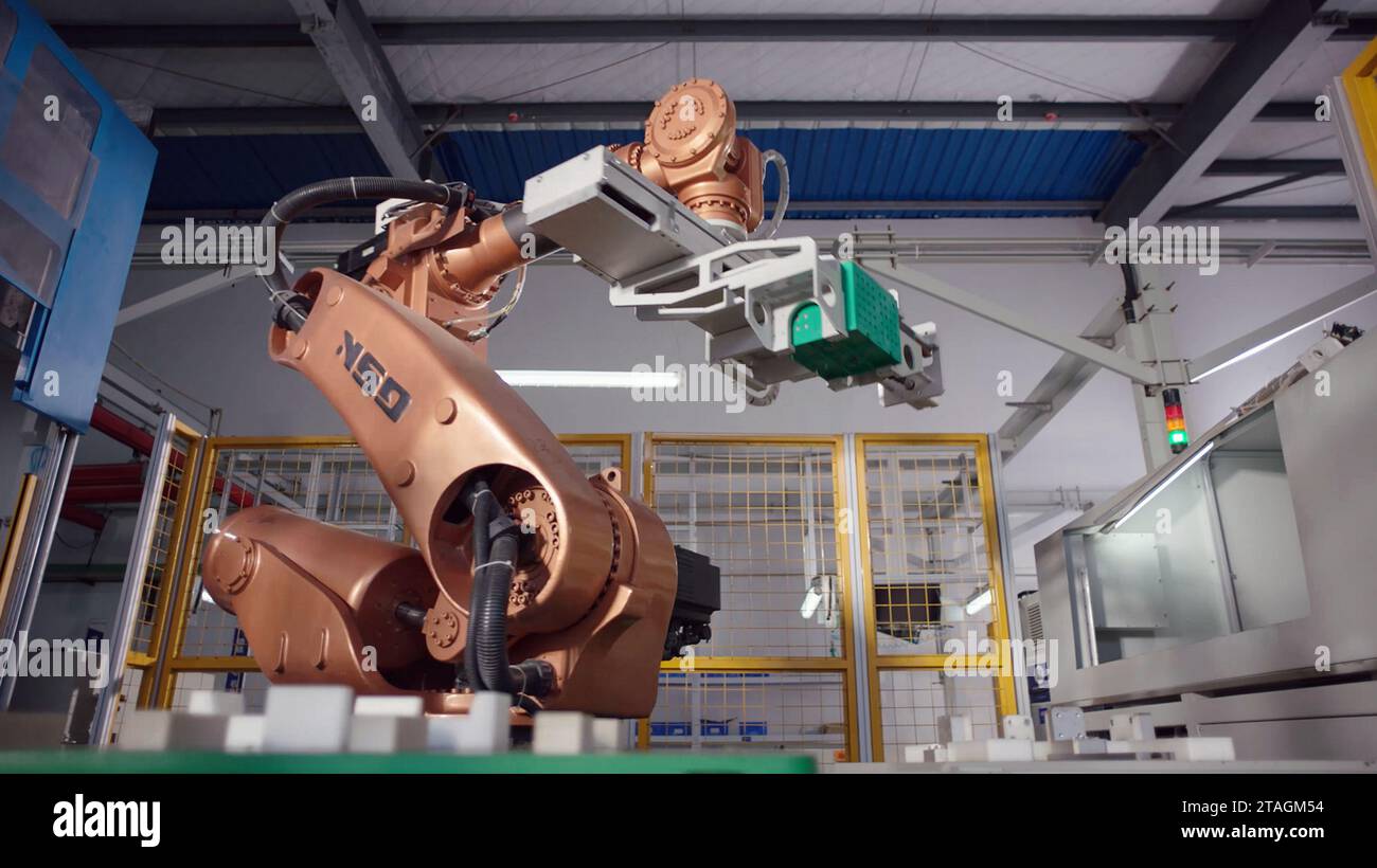 Advanced materials manufacturing hi-res stock photography and images ...