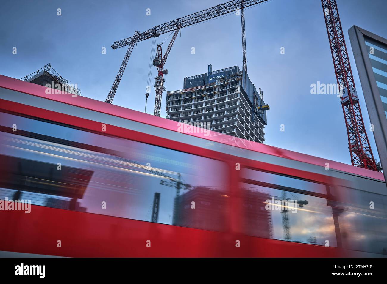 Hamburg, 30.11.2023 Elbtower - Bauvorhaben in der Hamburger Hafencity ...