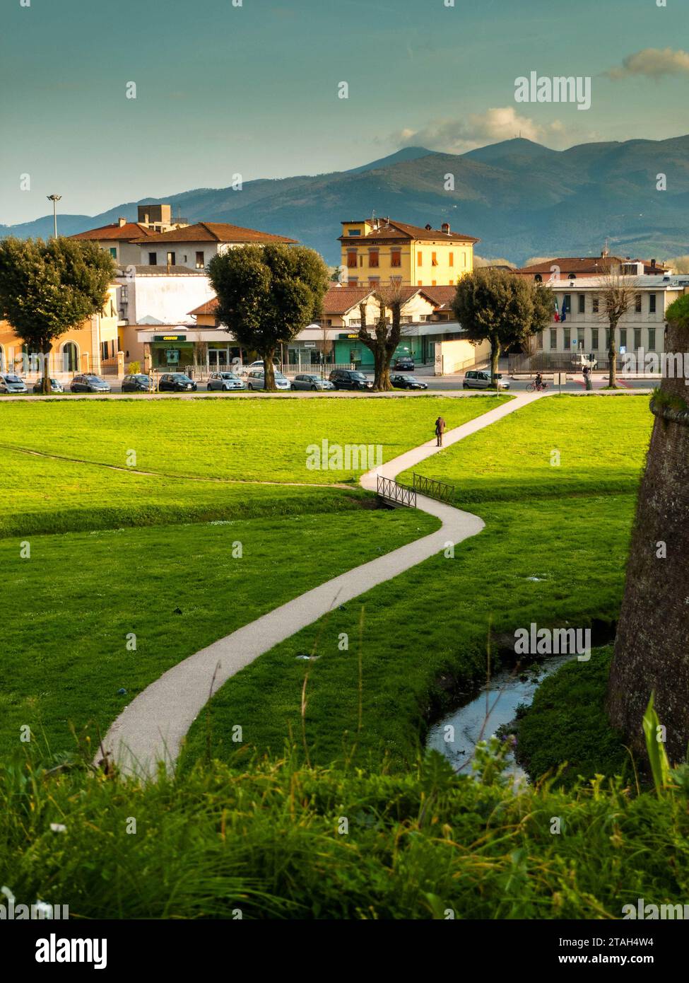 Townscape and hills on horizon hi-res stock photography and images - Alamy