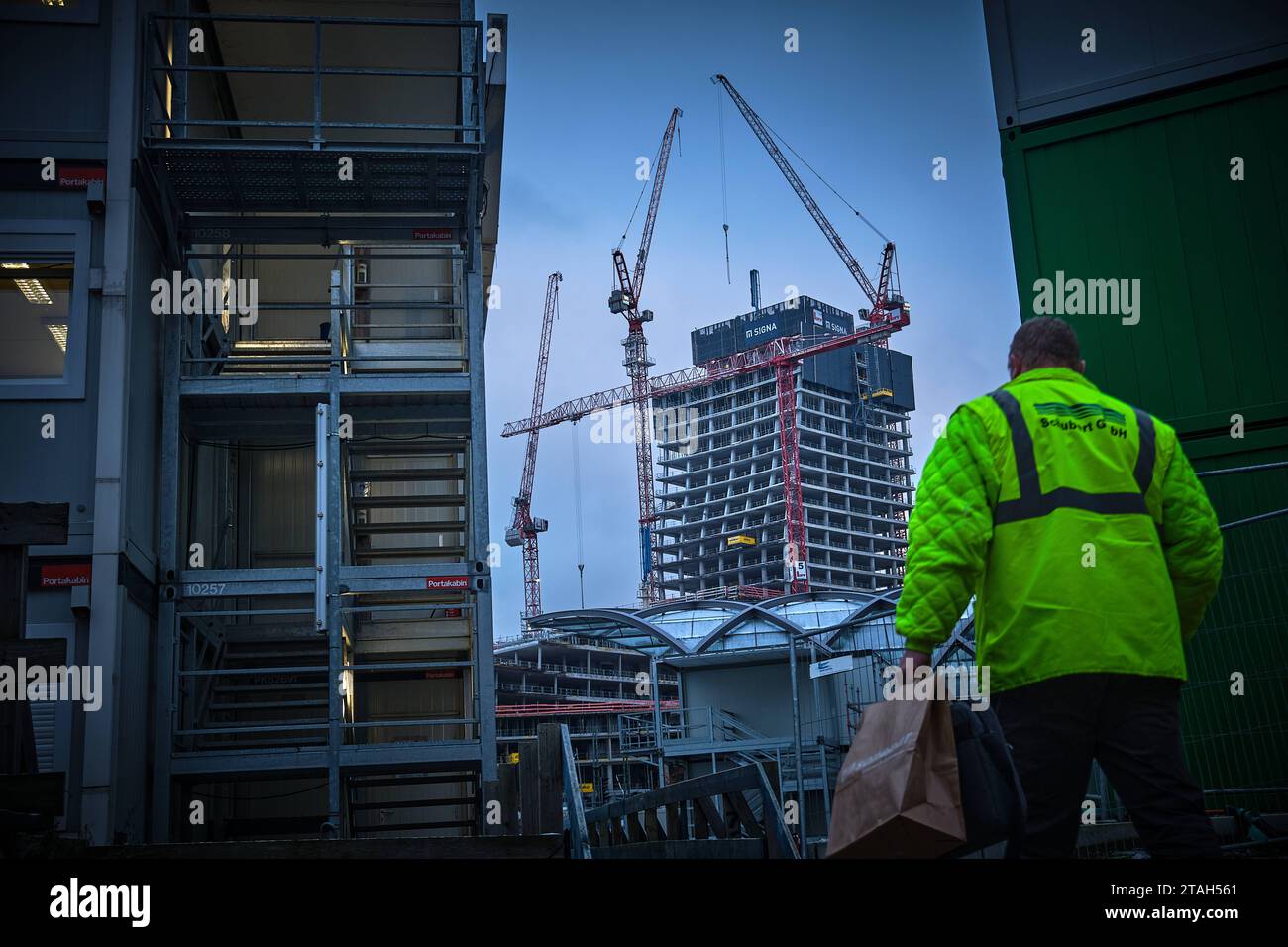 Hamburg, 30.11.2023 Elbtower - Bauvorhaben in der Hamburger Hafencity ...