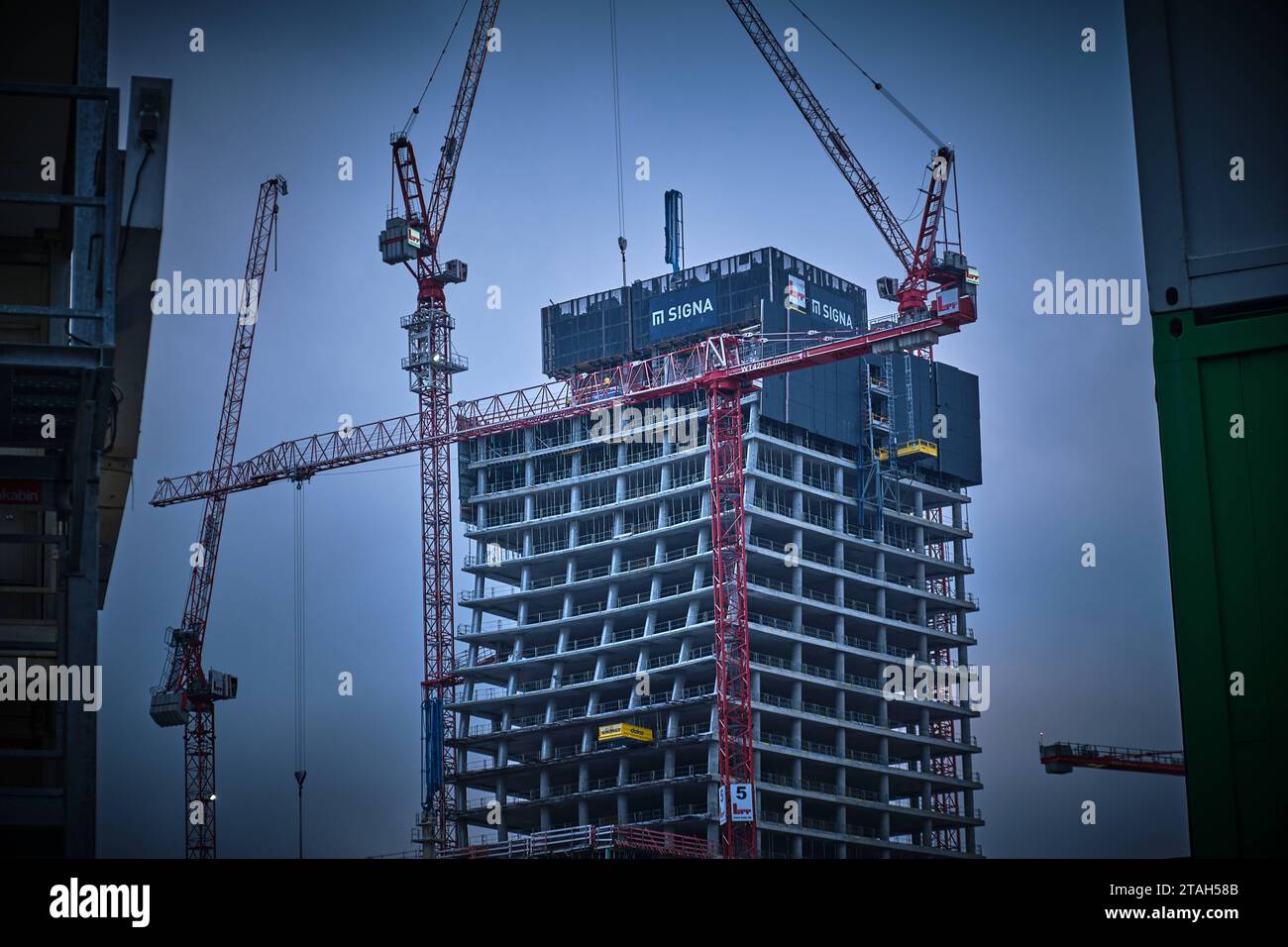 Hamburg, 30.11.2023 Elbtower - Bauvorhaben in der Hamburger Hafencity ...