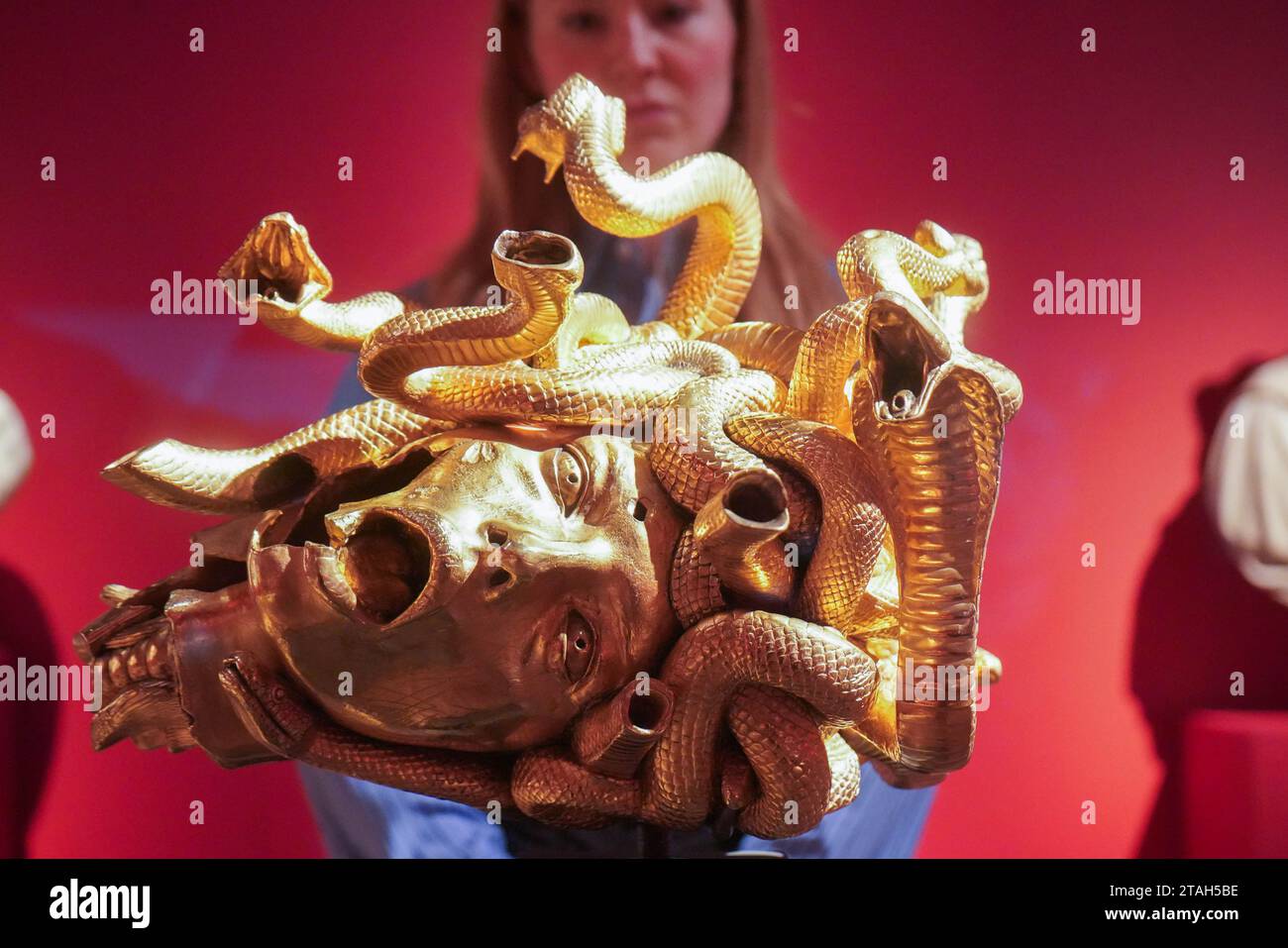 The severed head of medusa hi-res stock photography and images - Alamy