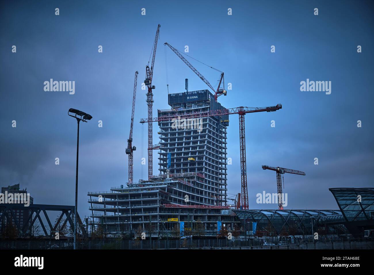 Hamburg, 30.11.2023 Elbtower - Bauvorhaben in der Hamburger Hafencity ...