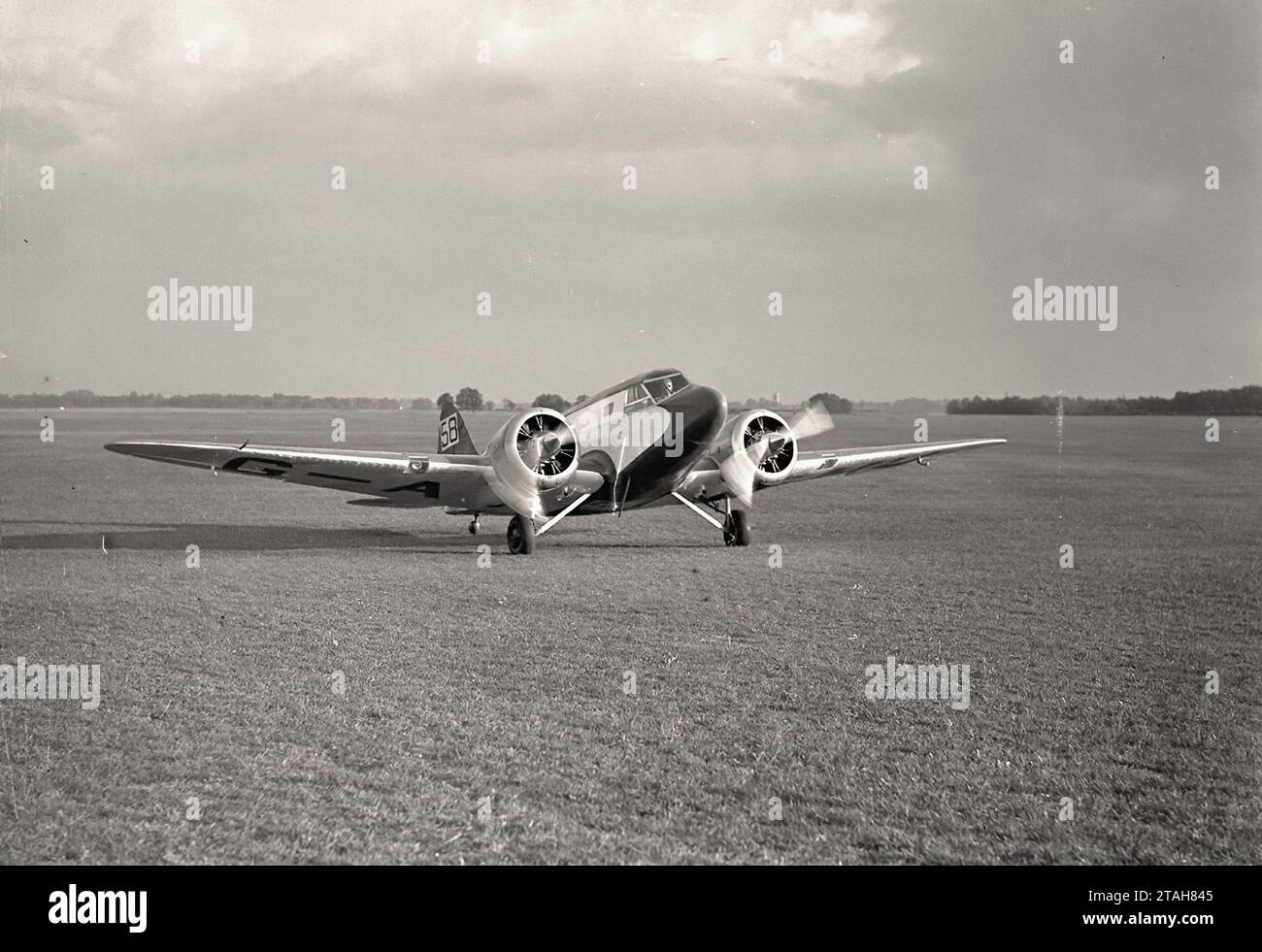 Macrobertson air race hi-res stock photography and images - Alamy