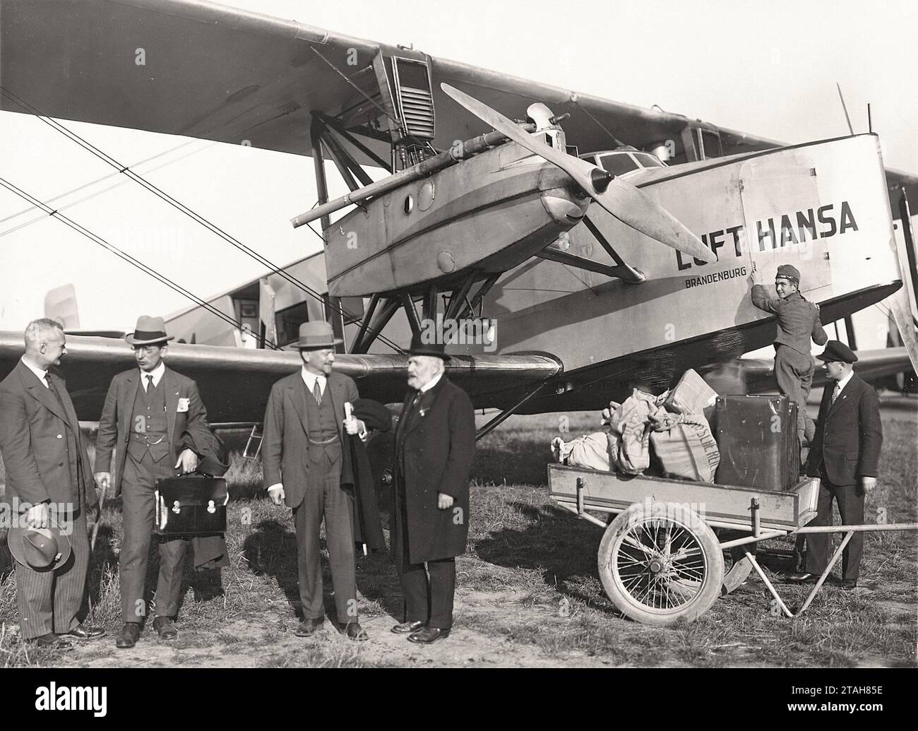 Albatros planes hi-res stock photography and images - Alamy
