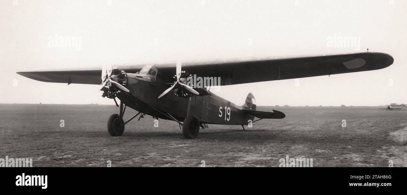 Airplane - Avia (Fokker) F.VIIb.1 Stock Photo - Alamy