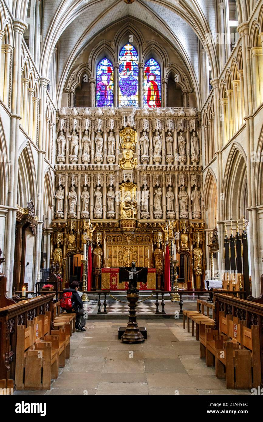 Medieval english altar hi-res stock photography and images - Alamy
