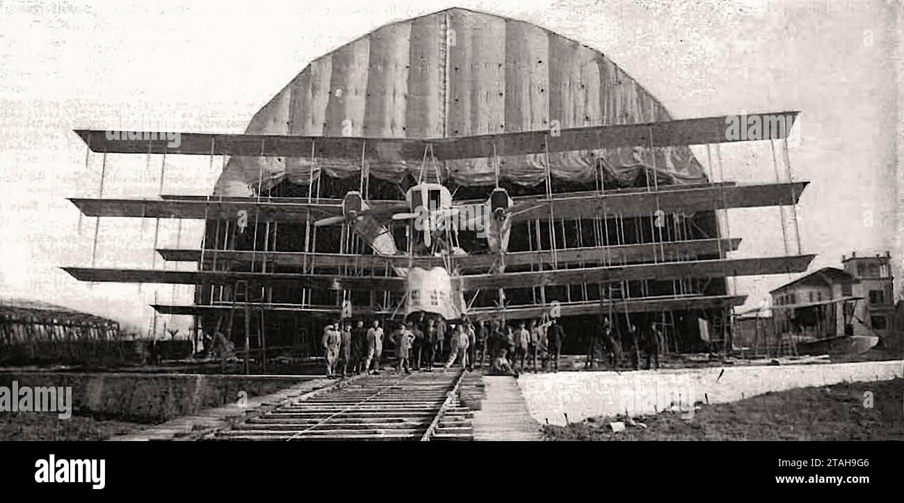 Airplane - Caproni Ca.60 Noviplano 00002 Stock Photo - Alamy