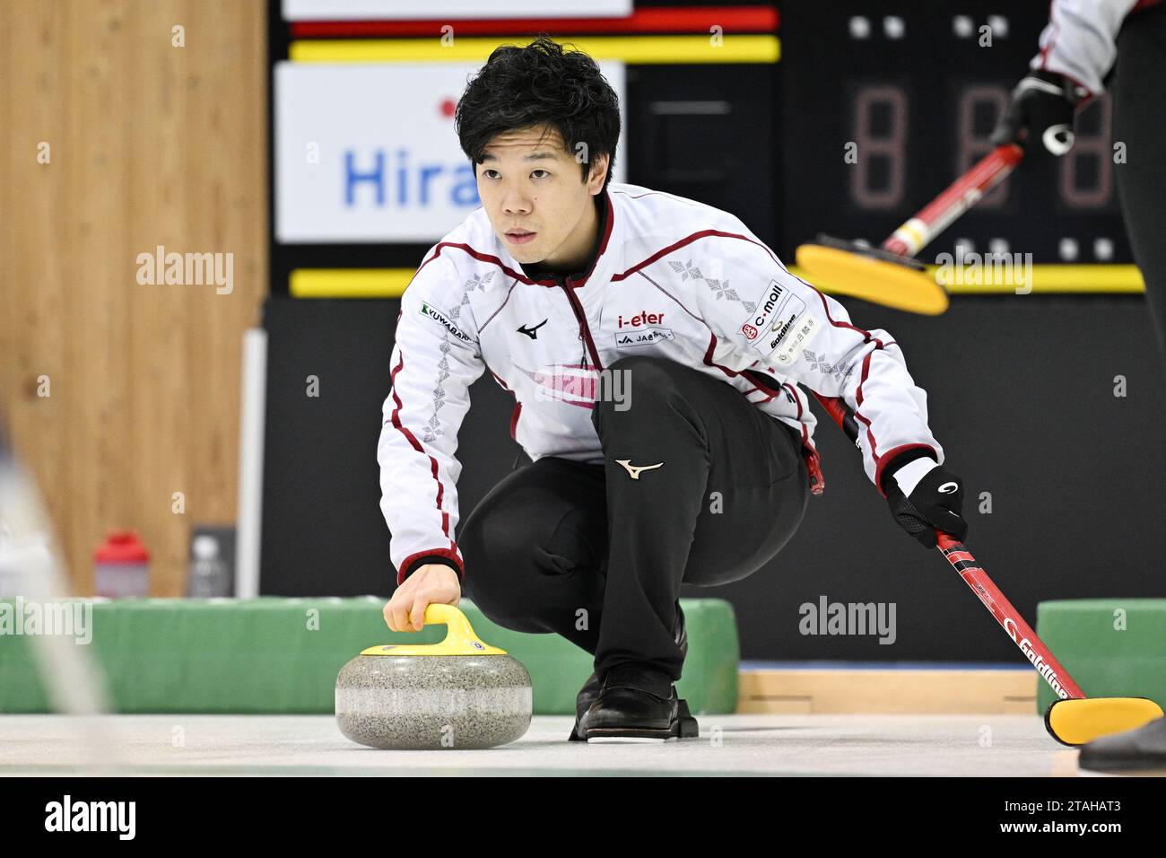 Karuizawa ice park, Nagano, Japan. 1st Dec, 2023. Kosuke Hirata (KiT Curling Club), DECEMBER 1 ...