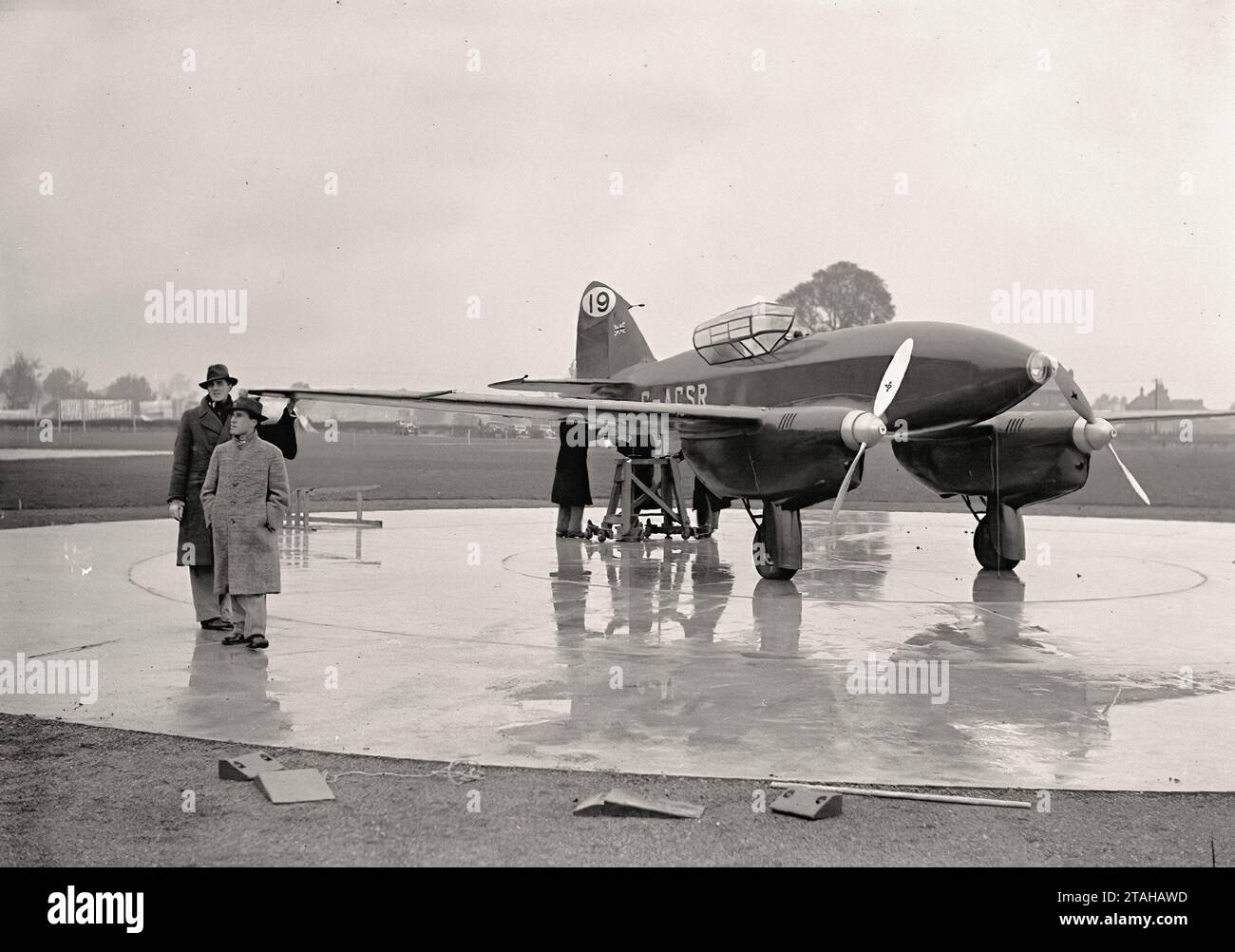 De havilland dh 88 comet aircraft hi-res stock photography and images ...
