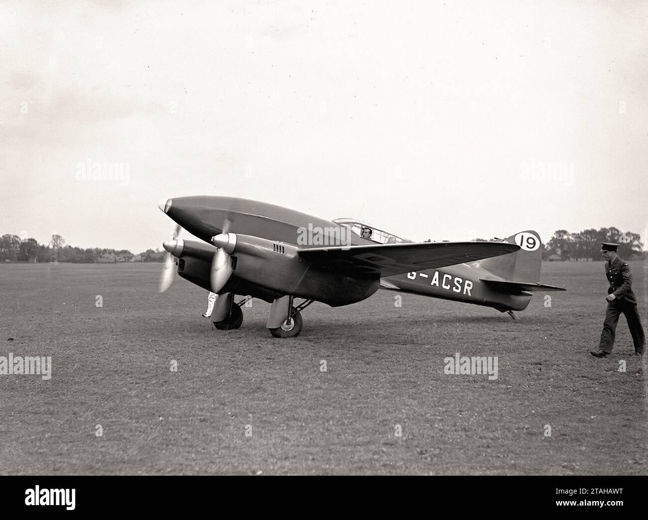 De havilland dh 88 comet aircraft hi-res stock photography and images ...