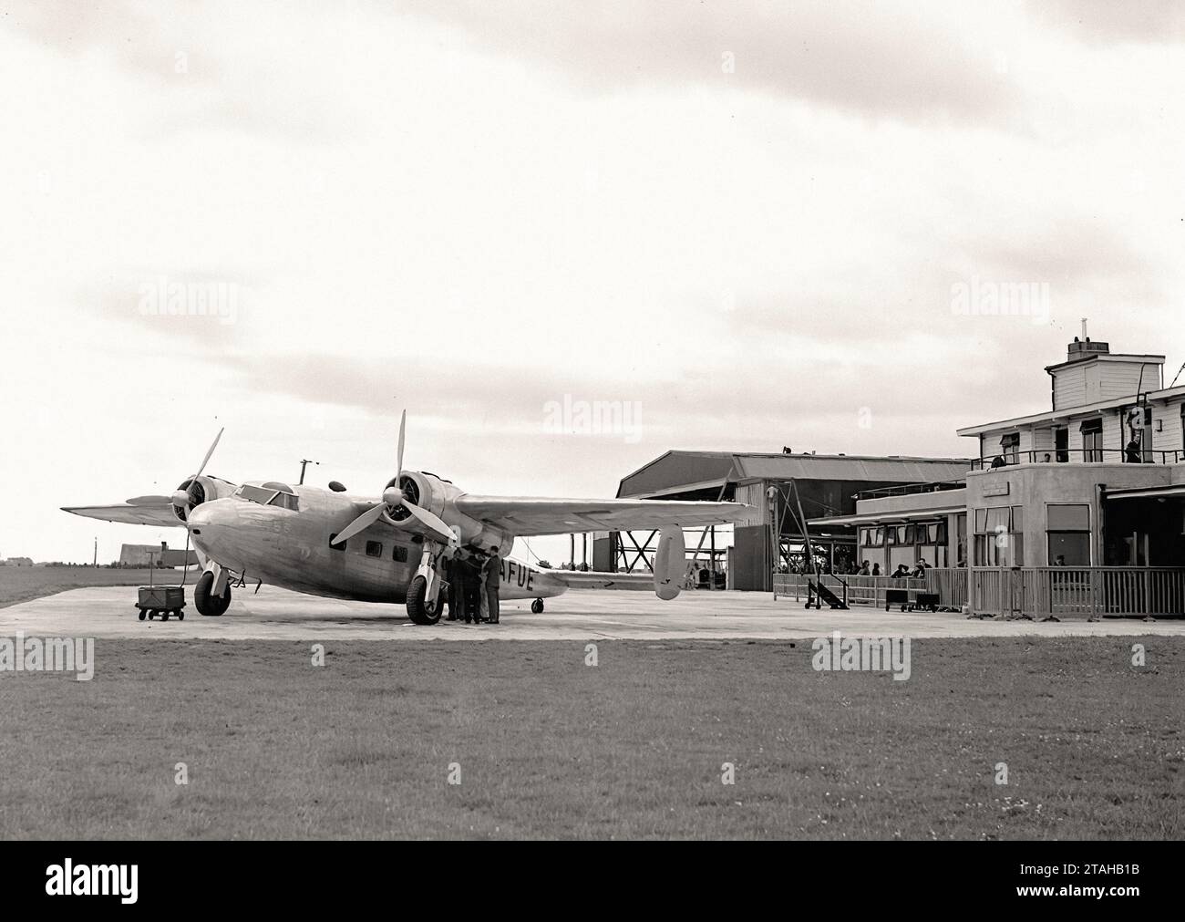 Airplane - de Havilland DH.95 Flamingo, G-AFUE Stock Photo - Alamy