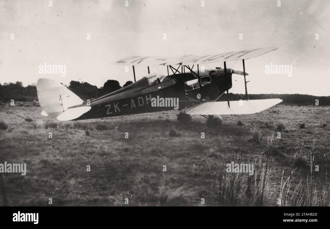 Airplane - de Havilland DH.83 Fox Moth ZK-ADH Stock Photo - Alamy