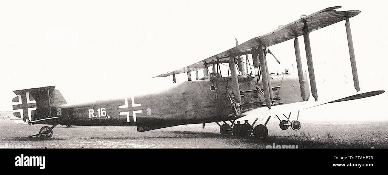 Airplane - DFW R.II 16 17 Stock Photo - Alamy