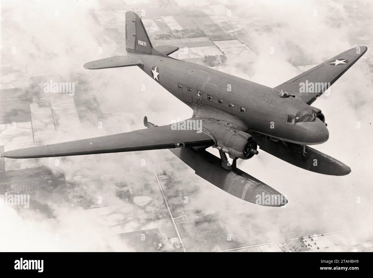 Dc 3 1944 hi-res stock photography and images - Alamy
