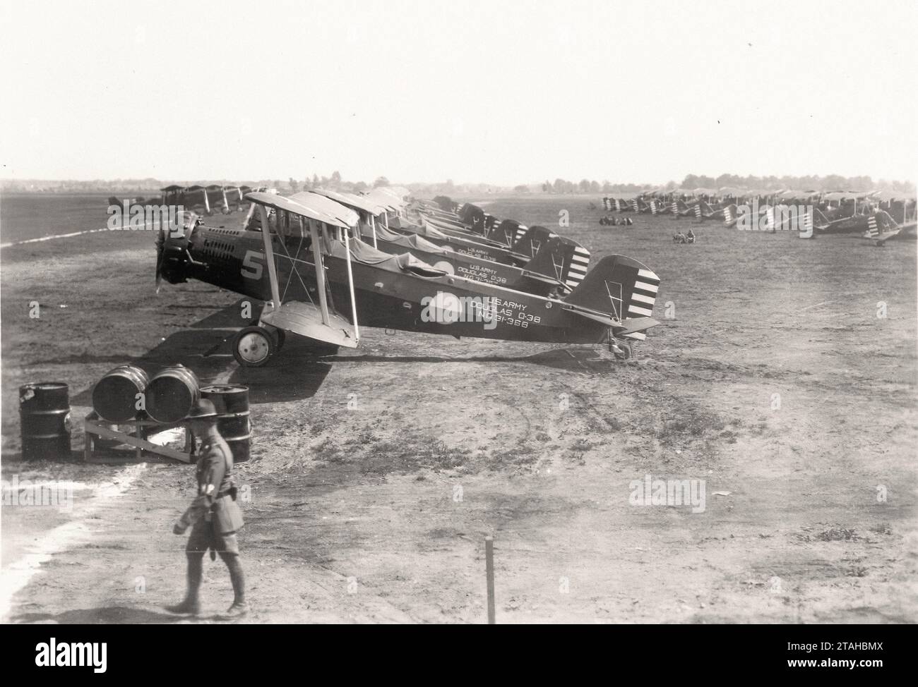Airplane - Douglas O-38 line Stock Photo - Alamy