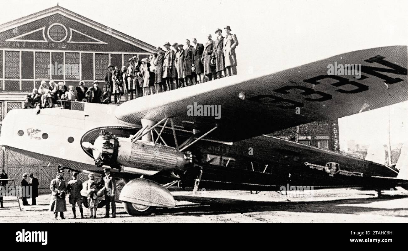 Airplane - Fokker F-32 WAE 1 Stock Photo - Alamy