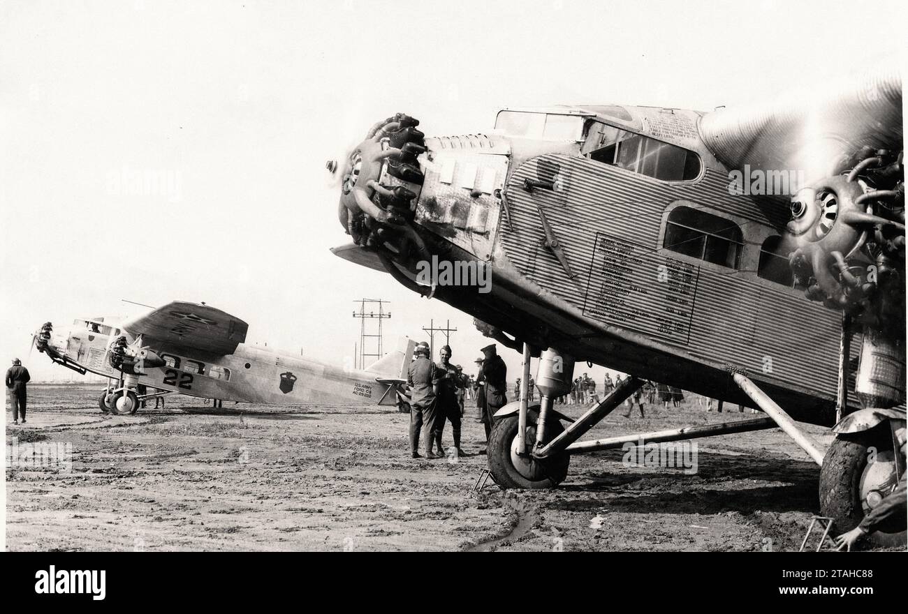 Planes ford hi-res stock photography and images - Alamy