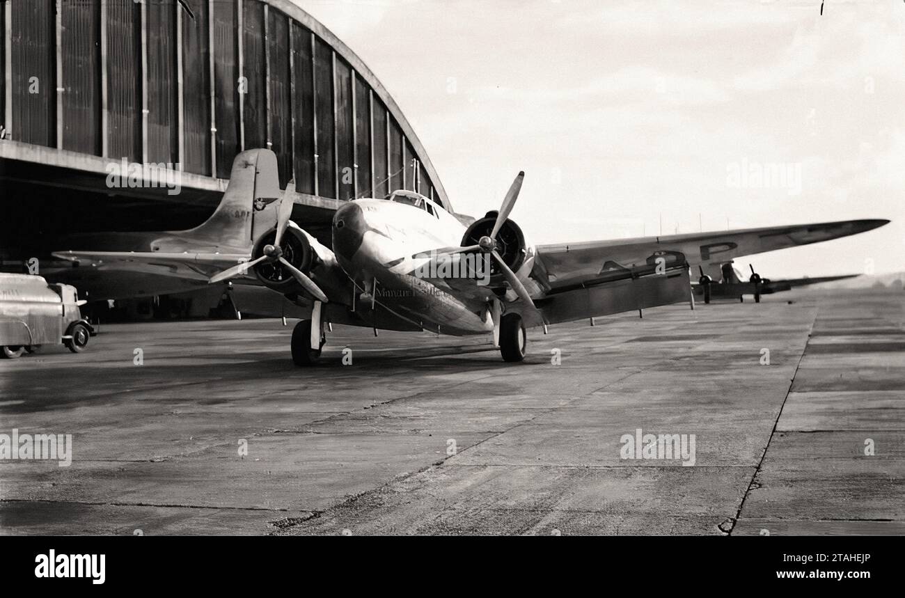 Lockheed lodestar hi-res stock photography and images - Alamy