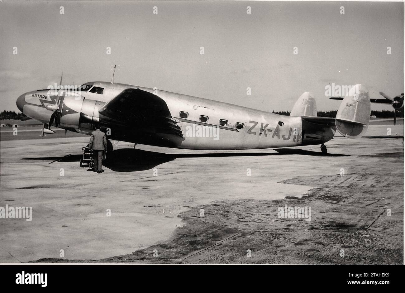 Lockheed lodestar hi-res stock photography and images - Alamy