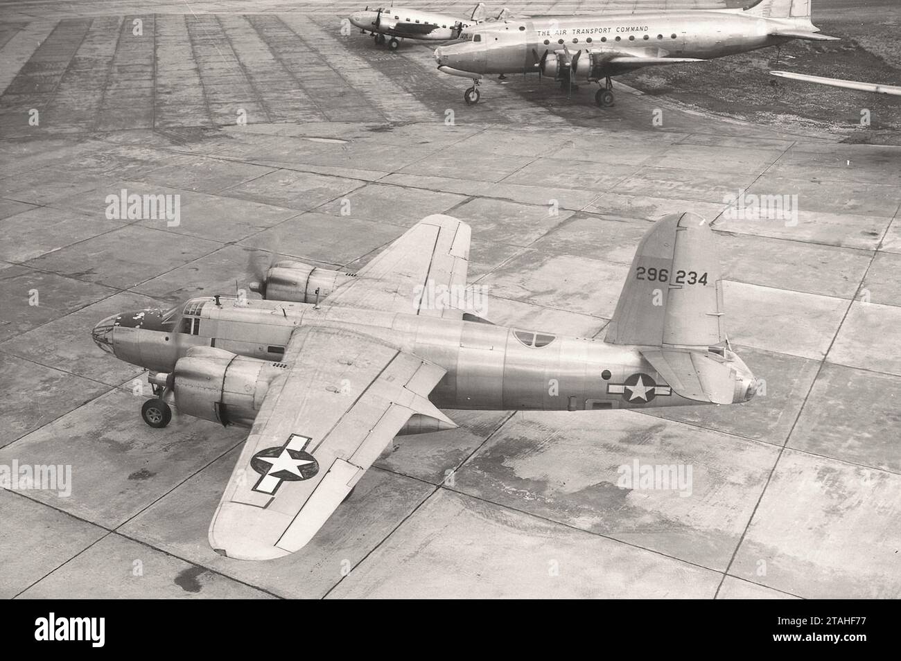 Vintage martin planes hi-res stock photography and images - Alamy