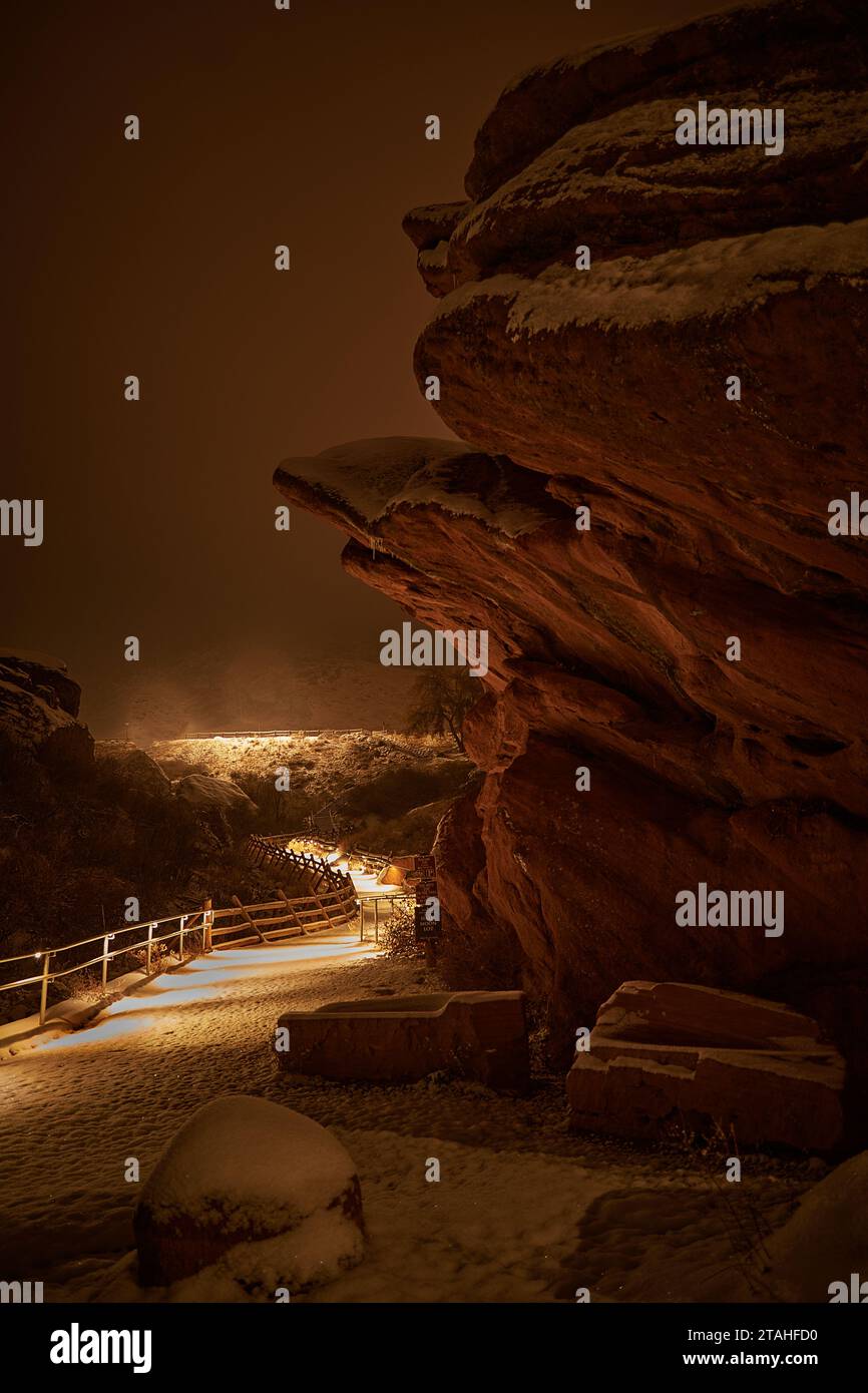 Rock formation and foot path in the snow Stock Photo - Alamy