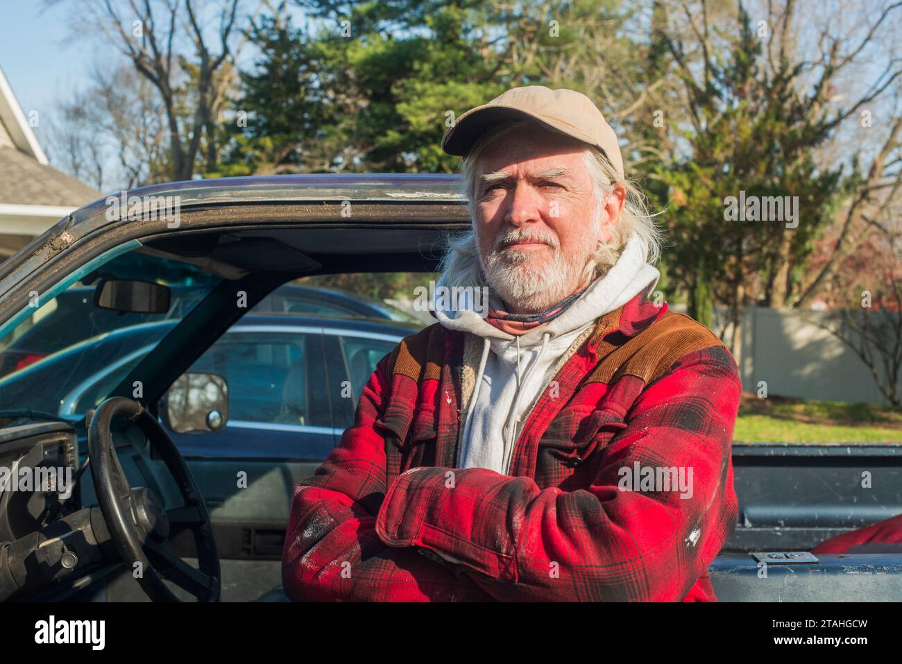 Senior Rural guy stands with old truck Stock Photo - Alamy