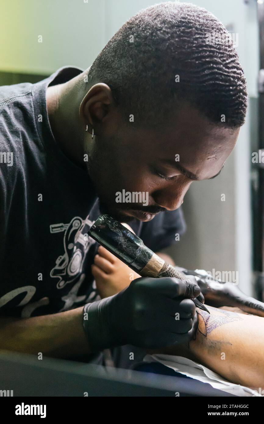 Tattooing artwork hi-res stock photography and images - Alamy