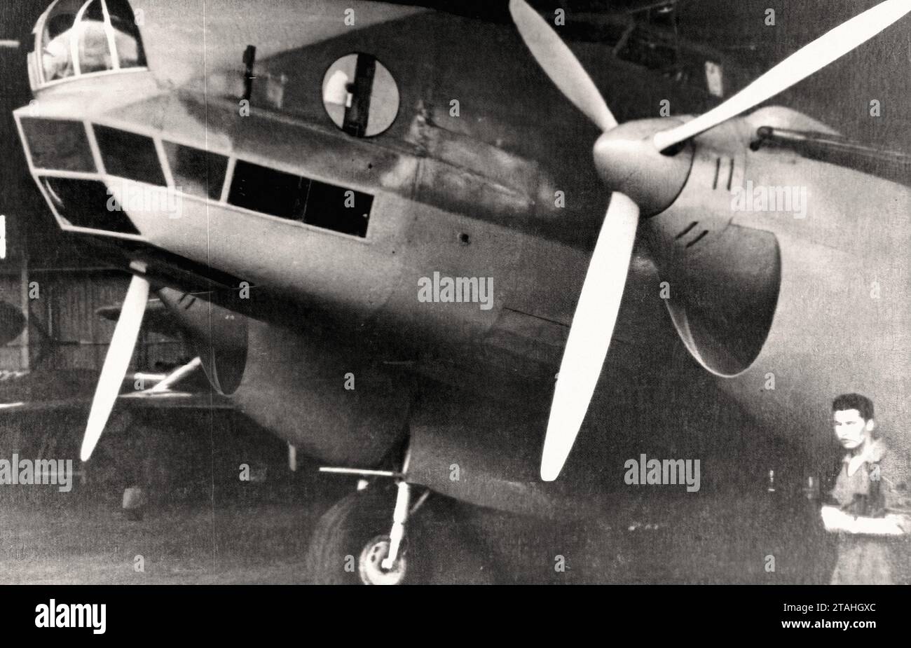 Vintage piaggio aircraft hi-res stock photography and images - Alamy