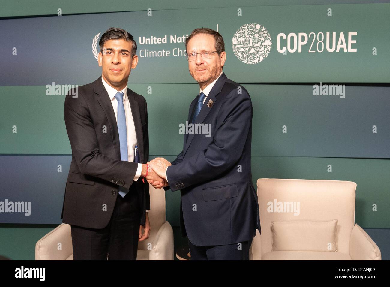 Prime Minister Rishi Sunak meets with Israeli President Isaac Herzog at ...