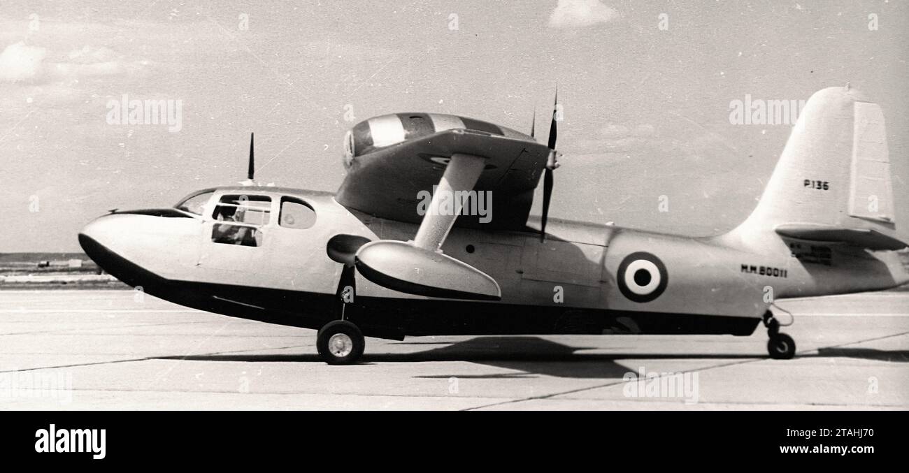 Vintage piaggio aircraft hi-res stock photography and images - Alamy