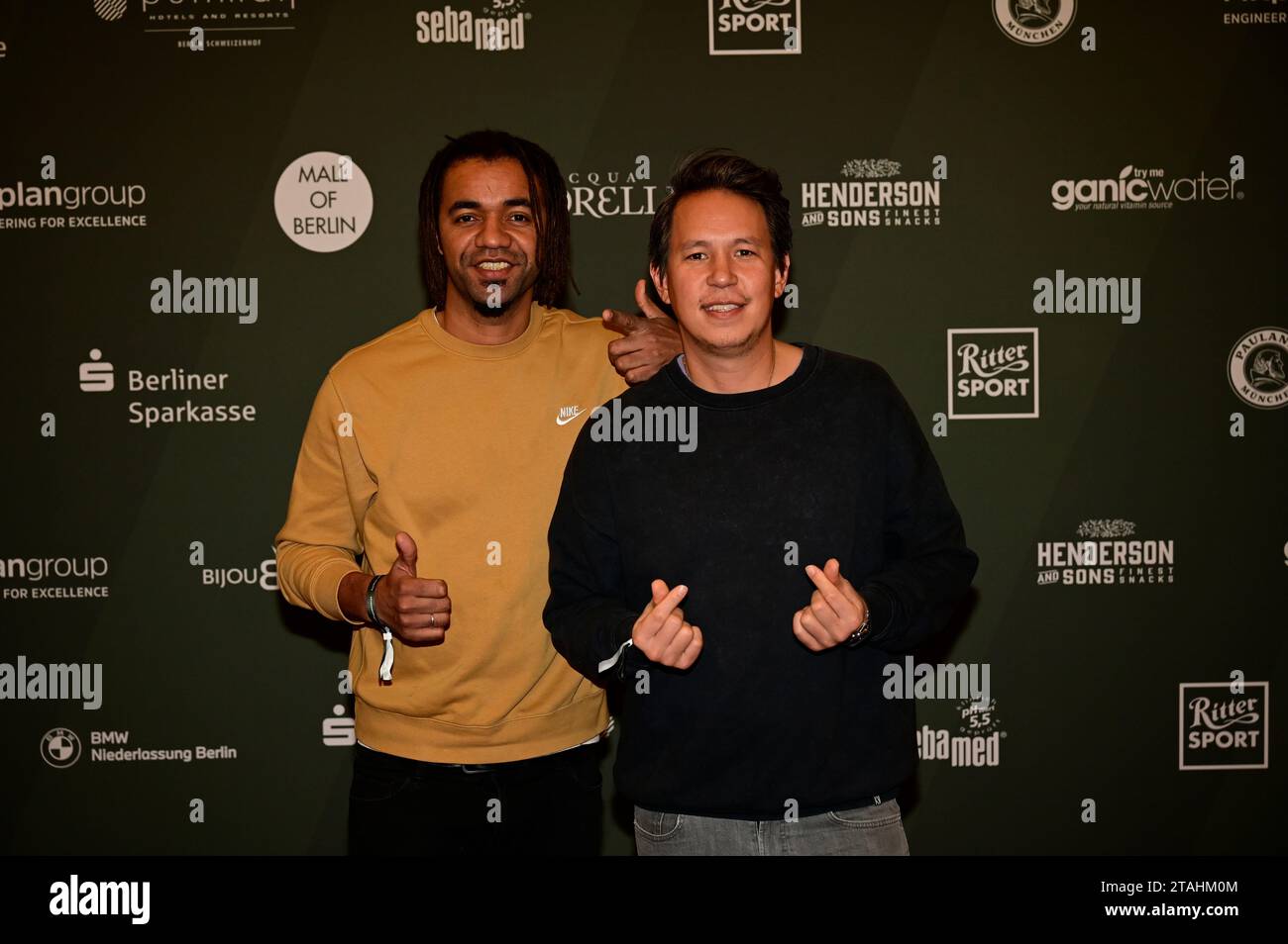 Johnny Strange und Chino con Estilo von der Band Culcha Candela bei der ...