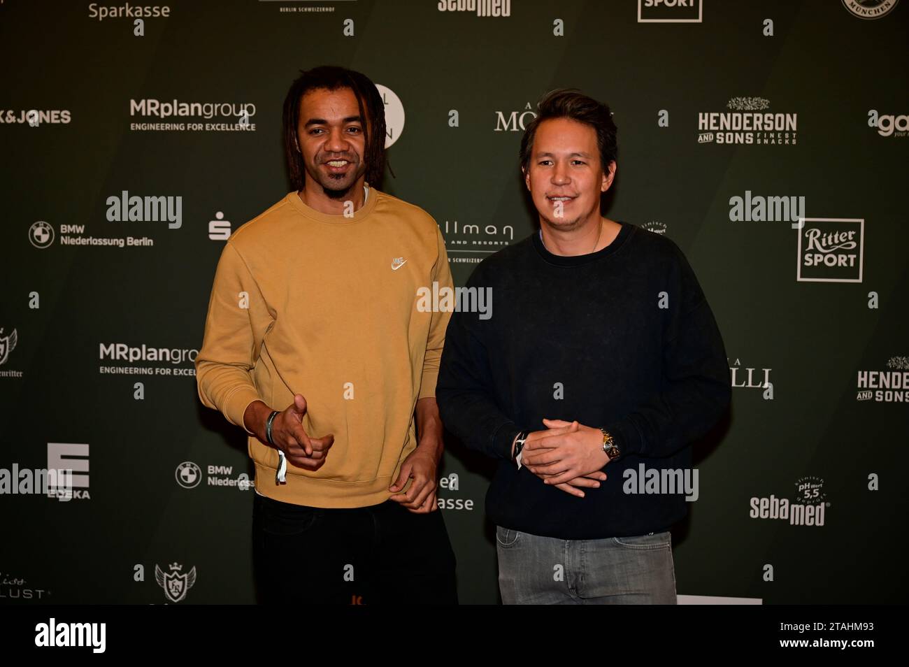 Johnny Strange und Chino con Estilo von der Band Culcha Candela bei der ...