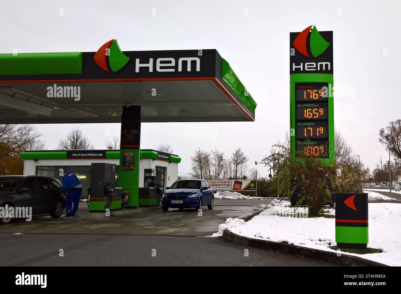 Hem tankstelle hi-res stock photography and images - Alamy