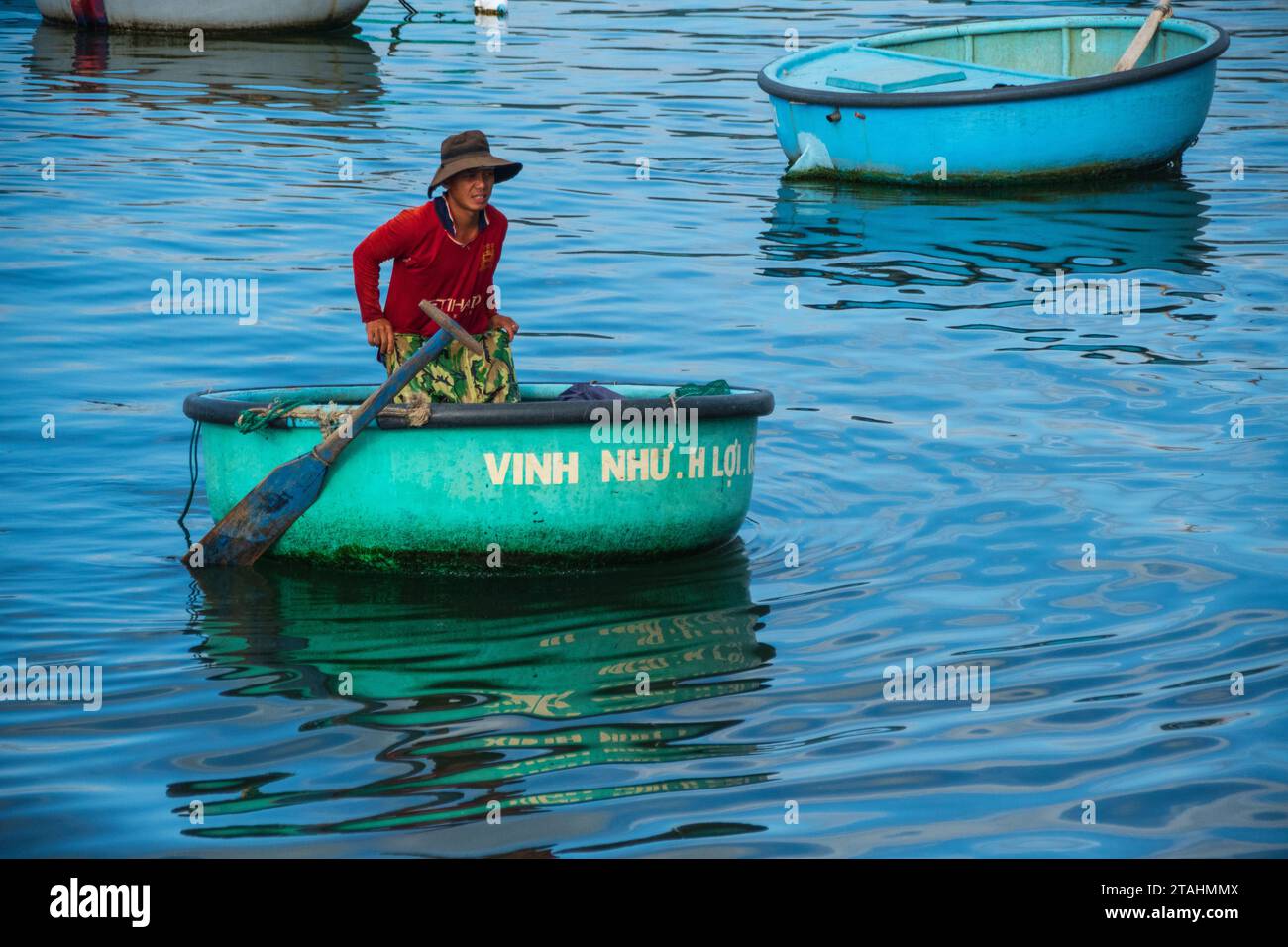 vietnamese basket boats in Cu Mong lagoon, Phu Yen/Vietnam Stock Photo ...
