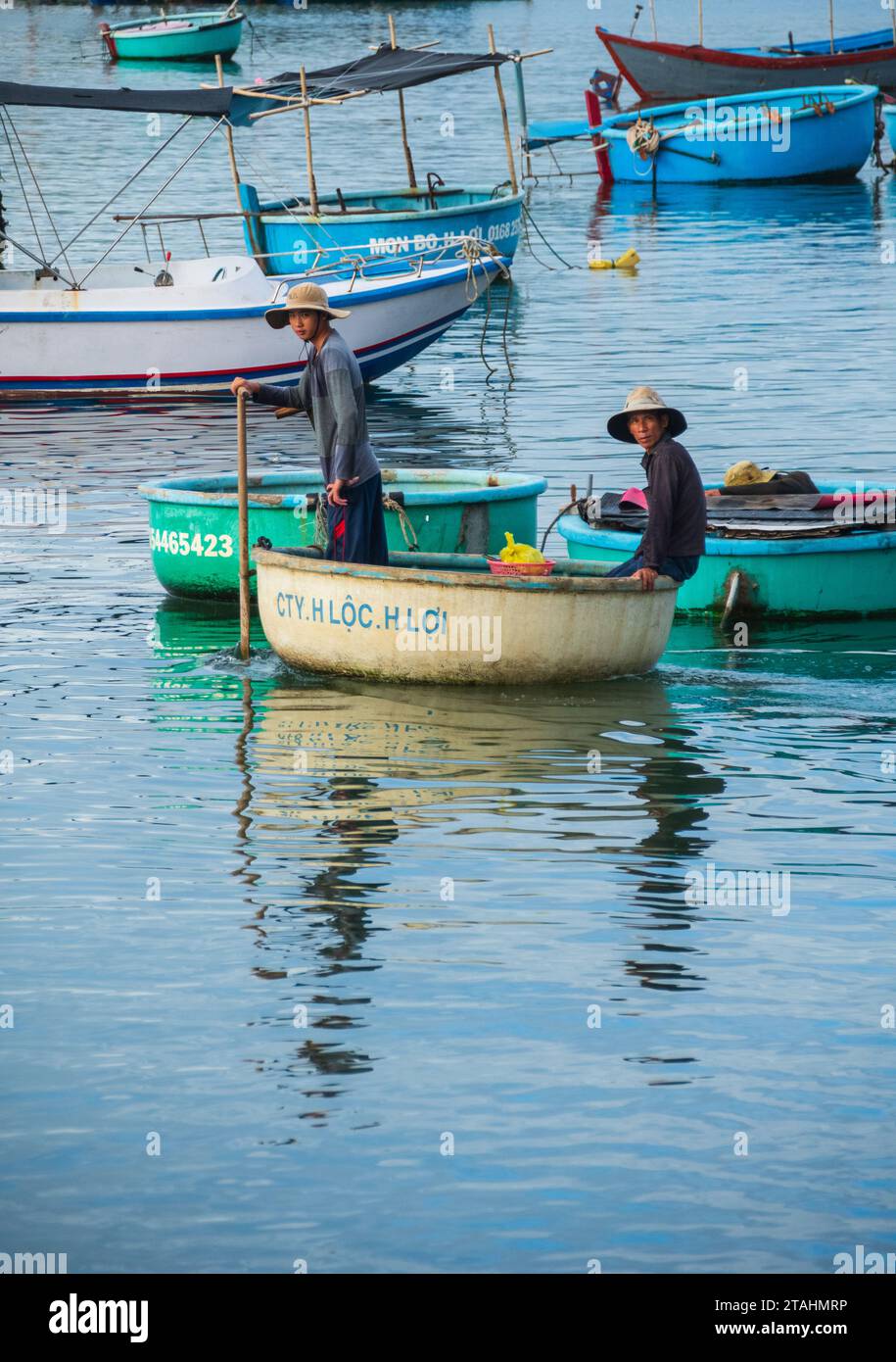 vietnamese basket boats in Cu Mong lagoon, Phu Yen/Vietnam Stock Photo ...