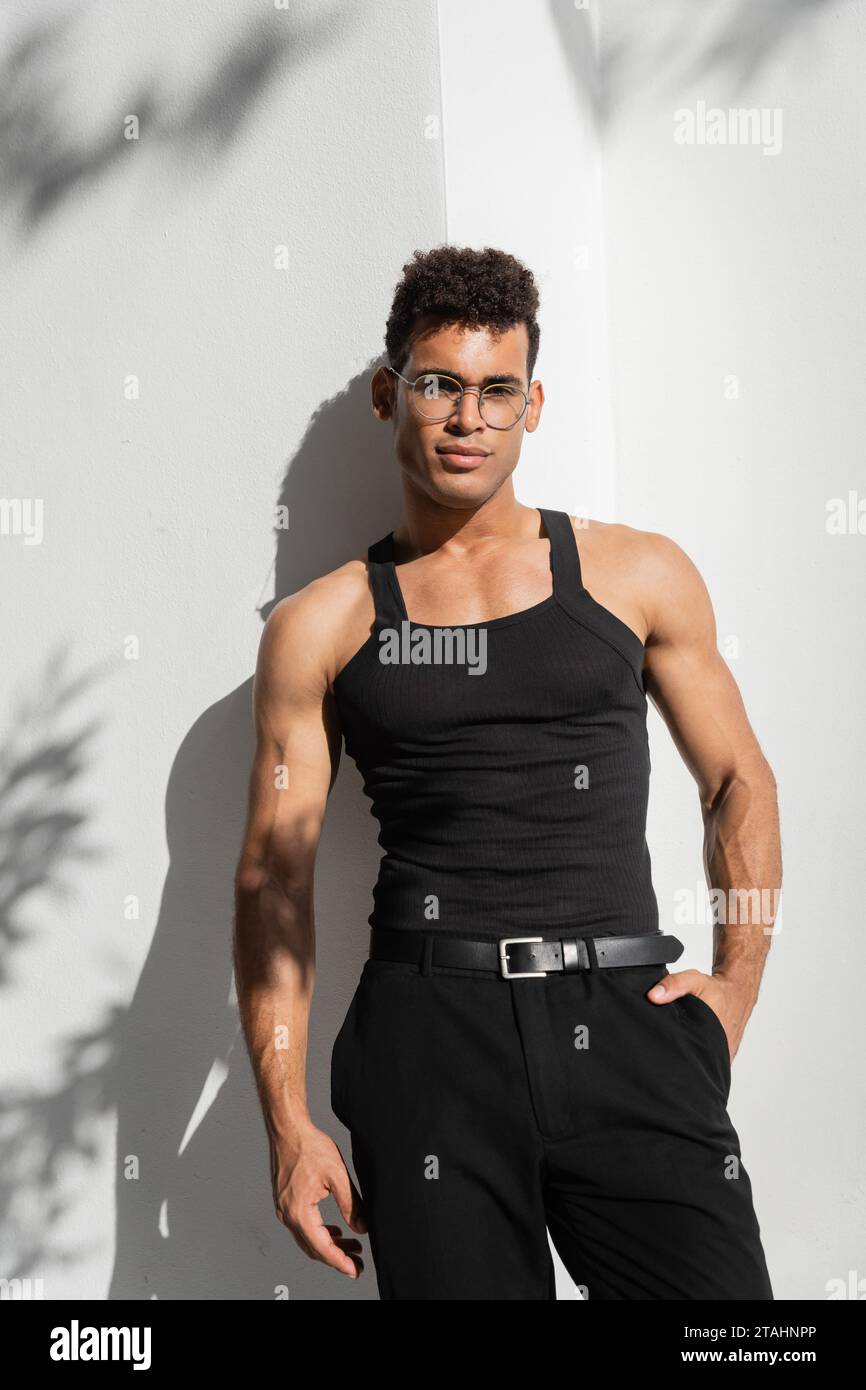 Muscular latino hi-res stock photography and images - Alamy