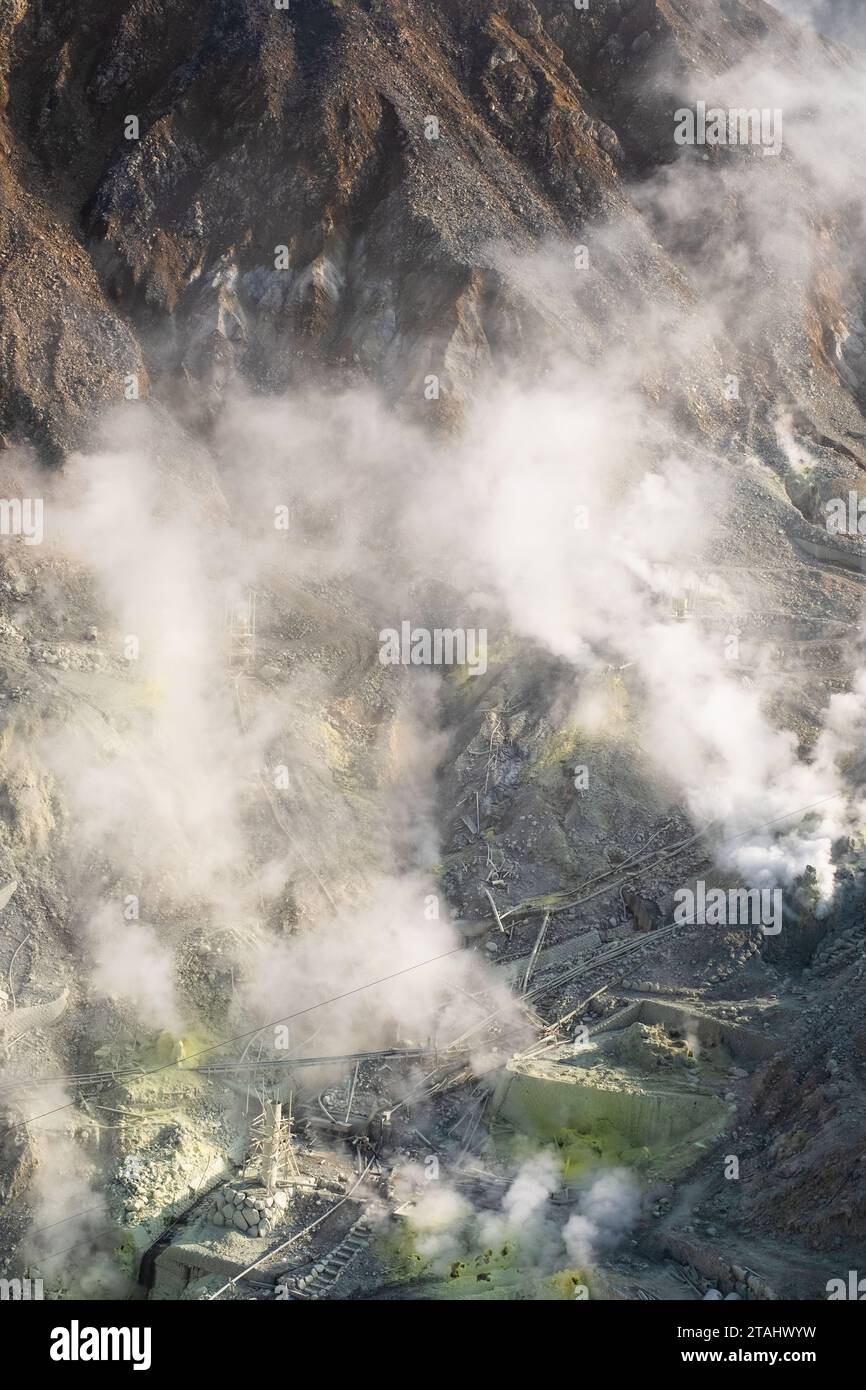 Active sulphur vents, Owakudani, Hakone, Japan Stock Photo - Alamy