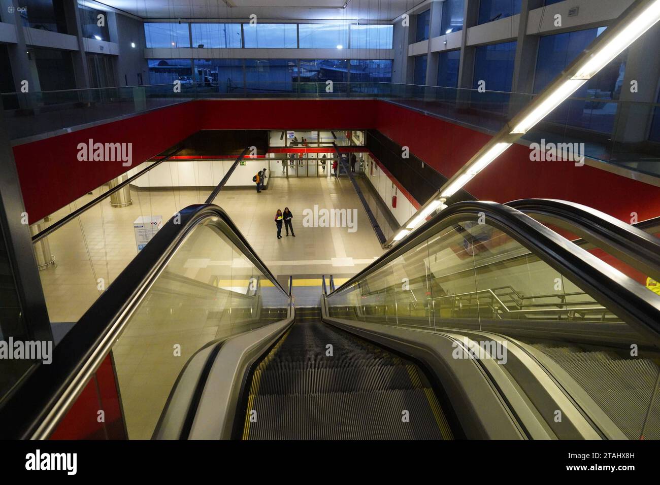PRIMER-DIA-OPERACION-METRO-QUITO Quito, viernes 1 de diciembre del 2023 ...