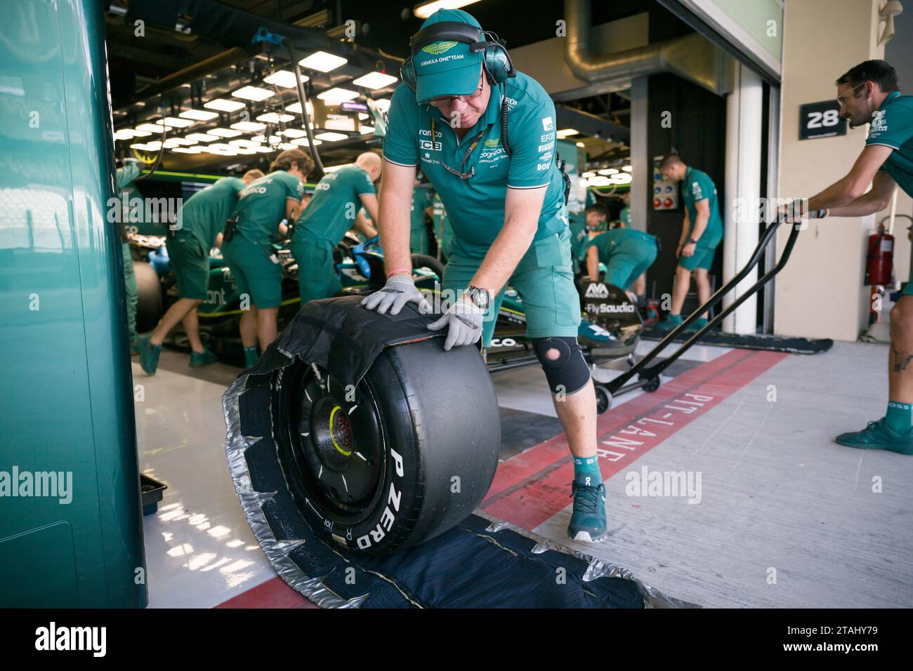Abu Dhabi, United Arab Emirates. 1st Dec, 2023. Aston Martin mechanics ...