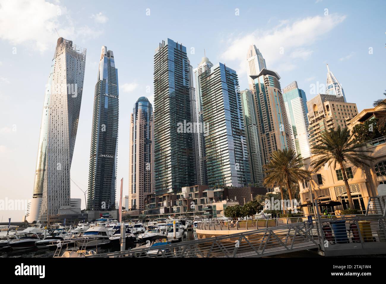 Unusual buildings dubai hi-res stock photography and images - Alamy
